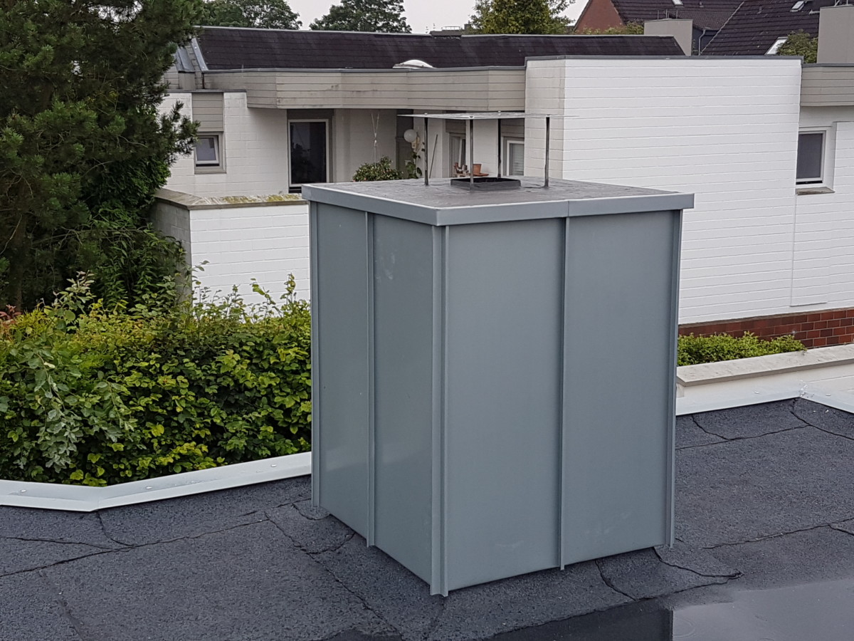 Schornsteinverkleidung aus Rheinzink - Dachdeckerei Dubberstein