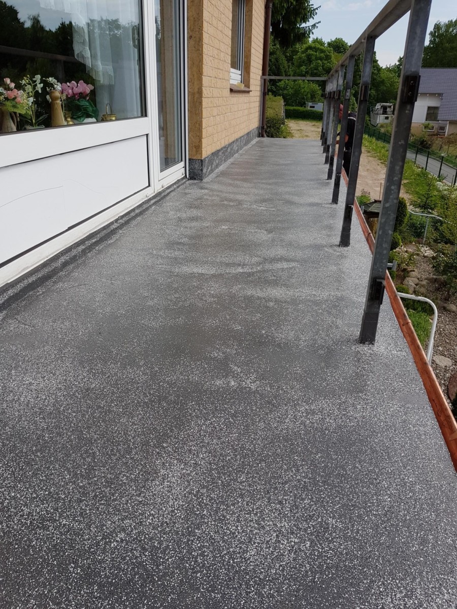 Balkonabdichtung mit TRIFLEX Flüssigkunststoff - Dubberstein Kiel